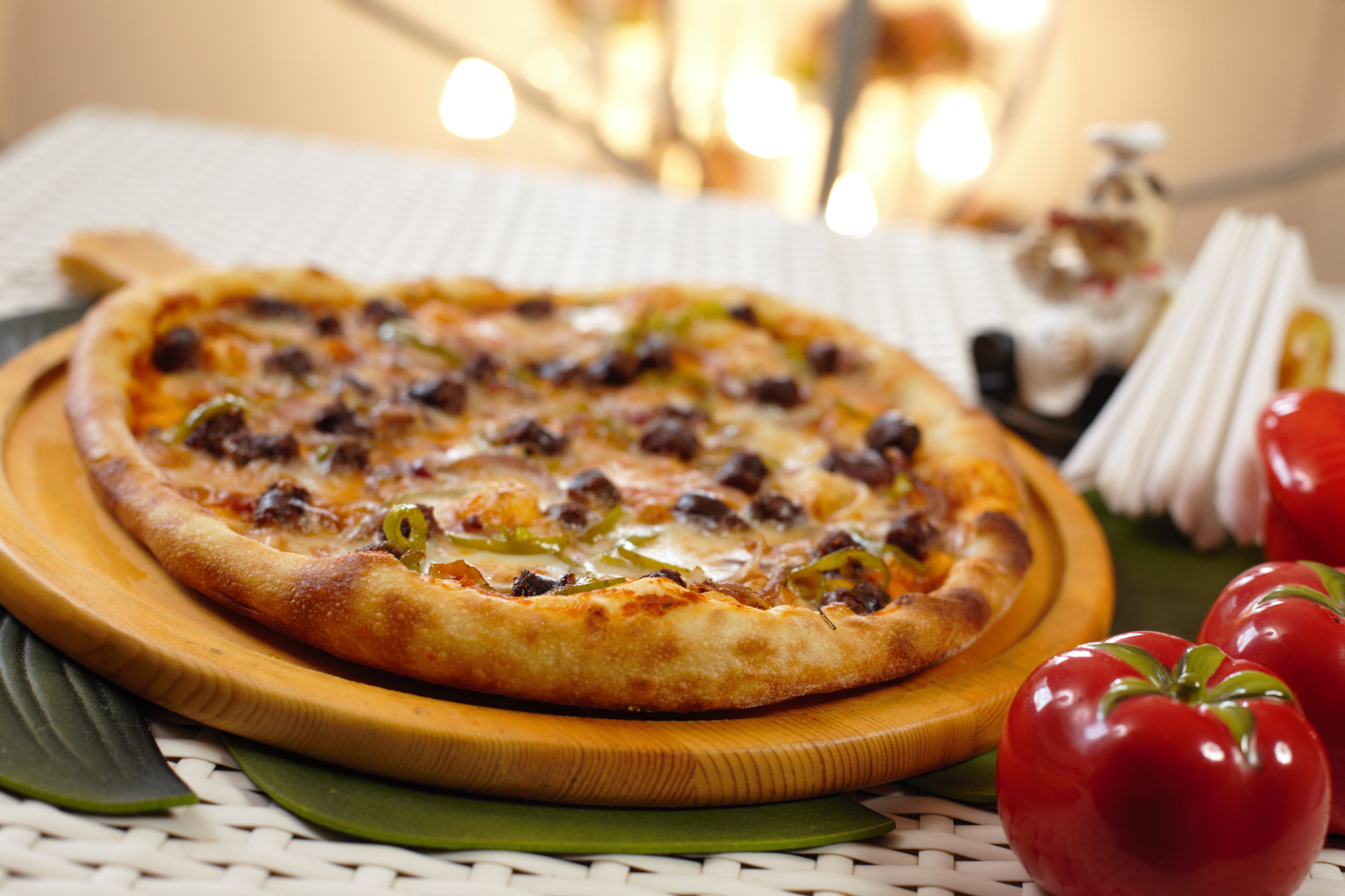 Sojok Pizza – Kiss Pizza - Fired Wood Pizza I مطعم بوس البيتزا - بيتزا ...